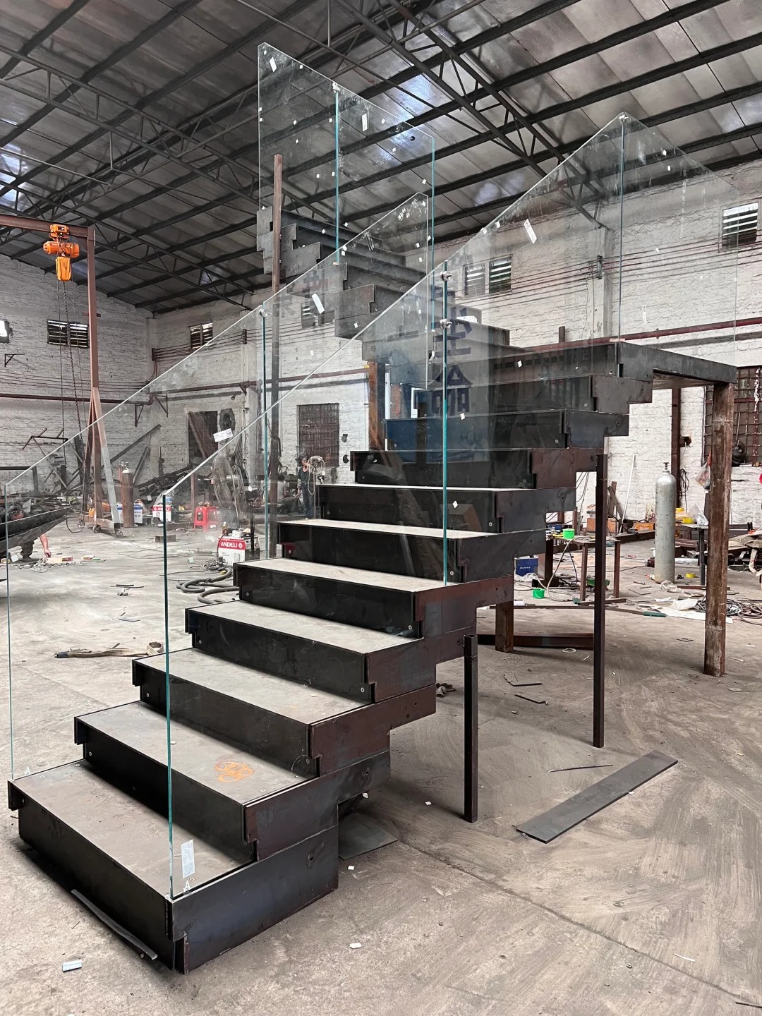 Stacked Floating Staircase--A Visual Statement , Ultimate Design